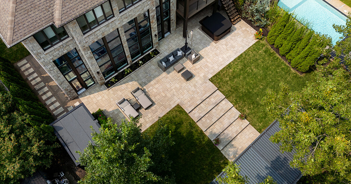 Idées de patios en béton pour la cour arrière que chaque… | Rinox